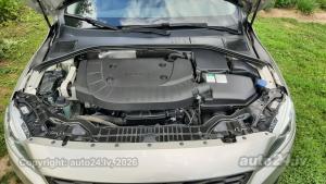Smilšu krāsa Volvo V60 Cross Country 2018 Tallina, ar dzinēja tilpumu 2.40 L un nobraukumu 280 tūkst. km par 14900 €, foto 15 vietnē AUTOMOTO.COM.LV