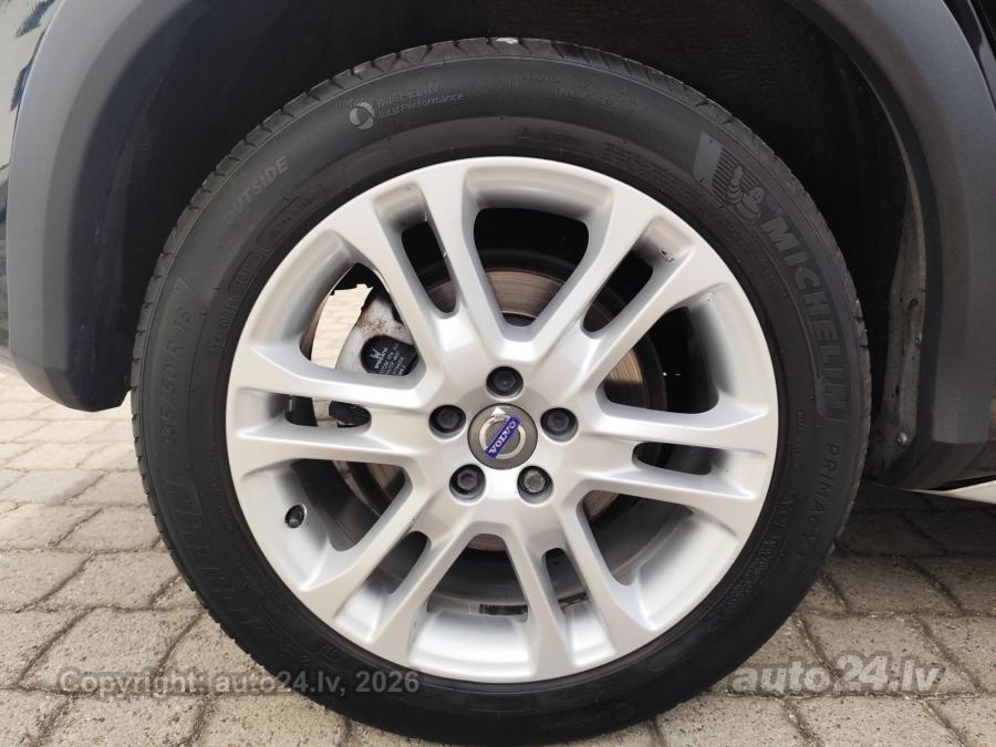 Черный Вольво V60 Cross Country 2016 в Пайде, объемом двигателя 2.00 л и пробегом 239 тыс. км за 12990 €, фото 30 на AUTOMOTO.COM.LV