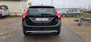 Melns Volvo V60 Cross Country 2018 Viļņa, ar dzinēja tilpumu 2.00 L un nobraukumu 305 tūkst. km par 9600 €, foto 8 vietnē AUTOMOTO.COM.LV