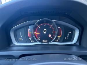 Black Volvo V60 Cross Country 2018 in Tallinn, with an engine capacity of 2.00 L and mileage of 211 thousand km for 14999 €, photo 20 on AUTOMOTO.COM.LV