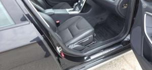Black Volvo V60 Cross Country 2018 in Vilnius, with an engine capacity of 2.00 L and mileage of 302 thousand km for 8950 €, photo 15 on AUTOMOTO.COM.LV