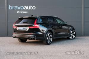 Melns Volvo V60 Cross Country 2019 Tartu, ar dzinēja tilpumu 2.00 L un nobraukumu 162 tūkst. km par 25900 €, foto 8 vietnē AUTOMOTO.COM.LV