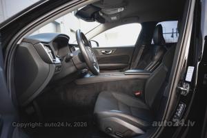 Melns Volvo V60 Cross Country 2019 Tartu, ar dzinēja tilpumu 2.00 L un nobraukumu 162 tūkst. km par 25900 €, foto 11 vietnē AUTOMOTO.COM.LV