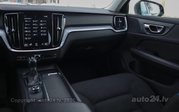 Melns Volvo V60 Cross Country 2019 Tartu, ar dzinēja tilpumu 2.00 L un nobraukumu 103 tūkst. km par 21500 €, foto 9 vietnē AUTOMOTO.COM.LV