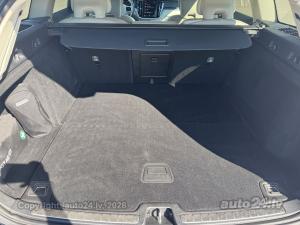 Melns Volvo V60 Cross Country 2019 Tallina, ar dzinēja tilpumu 2.00 L un nobraukumu 130 tūkst. km par 28500 €, foto 6 vietnē AUTOMOTO.COM.LV