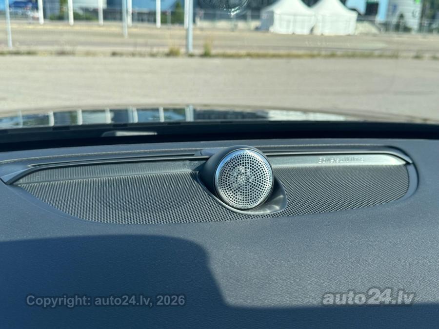 Melns Volvo V60 Cross Country 2019 Tallina, ar dzinēja tilpumu 2.00 L un nobraukumu 130 tūkst. km par 28500 €, foto 9 vietnē AUTOMOTO.COM.LV