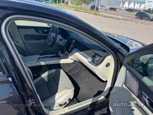 Melns Volvo V60 Cross Country 2019 Tallina, ar dzinēja tilpumu 2.00 L un nobraukumu 130 tūkst. km par 28500 €, foto 15 vietnē AUTOMOTO.COM.LV