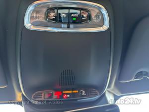 Black Volvo V60 Cross Country 2019 in Tallinn, with an engine capacity of 2.00 L and mileage of 208 thousand km for 22900 €, photo 18 on AUTOMOTO.COM.LV
