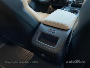 Black Volvo V60 Cross Country 2019 in Tallinn, with an engine capacity of 2.00 L and mileage of 208 thousand km for 22900 €, photo 22 on AUTOMOTO.COM.LV