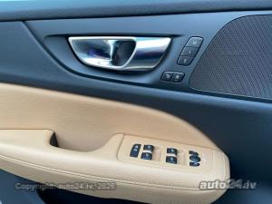 Black Volvo V60 Cross Country 2019 in Tallinn, with an engine capacity of 2.00 L and mileage of 208 thousand km for 22900 €, photo 23 on AUTOMOTO.COM.LV
