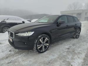 Melns Volvo V60 Cross Country 2020 Klaipėda, ar dzinēja tilpumu 1.97 L un nobraukumu 350 tūkst. km par 15700 €, foto  vietnē AUTOMOTO.COM.LV