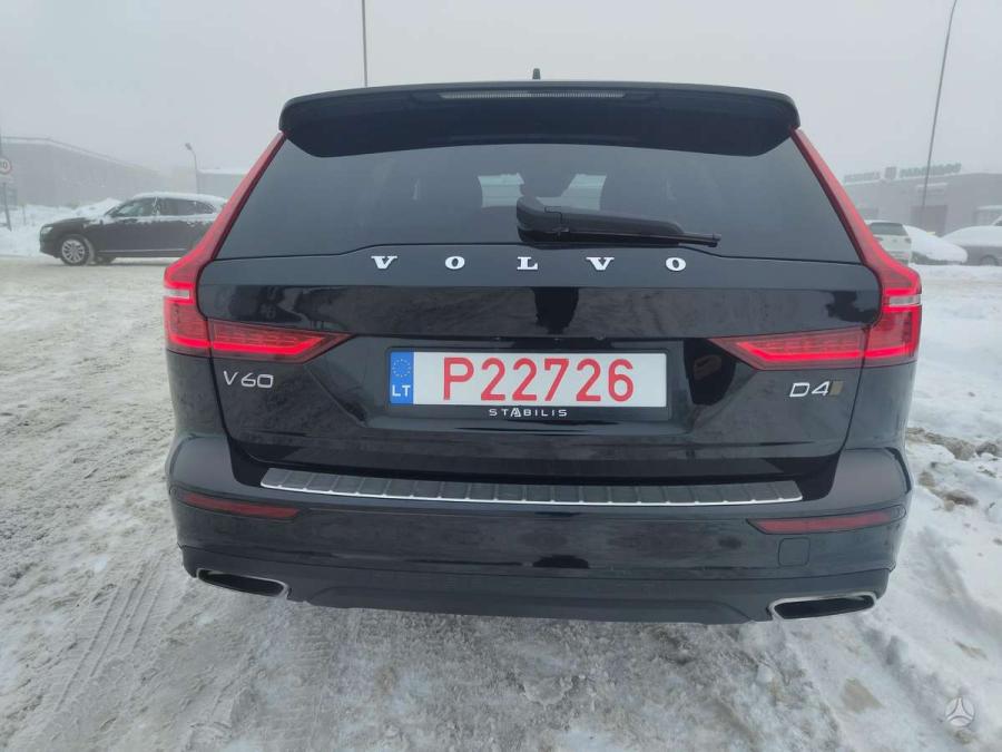 Черный Вольво V60 Cross Country 2020 в Клайпеда, объемом двигателя 1.97 л и пробегом 350 тыс. км за 15700 €, фото 6 на AUTOMOTO.COM.LV