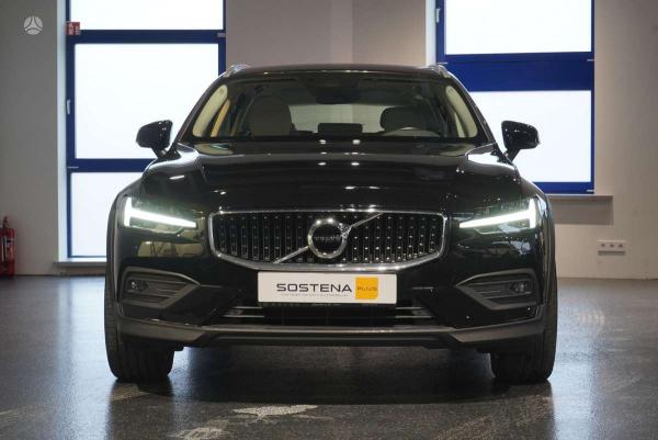 Melns Volvo V60 Cross Country 2020 Viļņa, ar dzinēja tilpumu 1.97 L un nobraukumu 109 tūkst. km par 26500 €, foto 4 vietnē AUTOMOTO.COM.LV