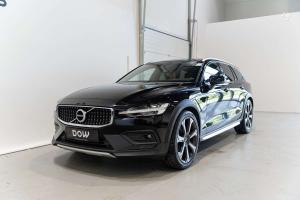 Черный Вольво V60 Cross Country 2020 в Вильнюс, объемом двигателя 1.97 л и пробегом 125 тыс. км за 28900 €, фото 3 на AUTOMOTO.COM.LV