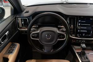 Черный Вольво V60 Cross Country 2020 в Вильнюс, объемом двигателя 1.97 л и пробегом 125 тыс. км за 28900 €, фото 22 на AUTOMOTO.COM.LV