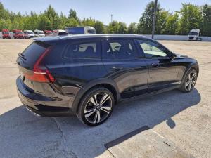 Melns Volvo V60 Cross Country 2020 Telšiai, ar dzinēja tilpumu 1.97 L un nobraukumu 401 tūkst. km par 11300 €, foto 8 vietnē AUTOMOTO.COM.LV