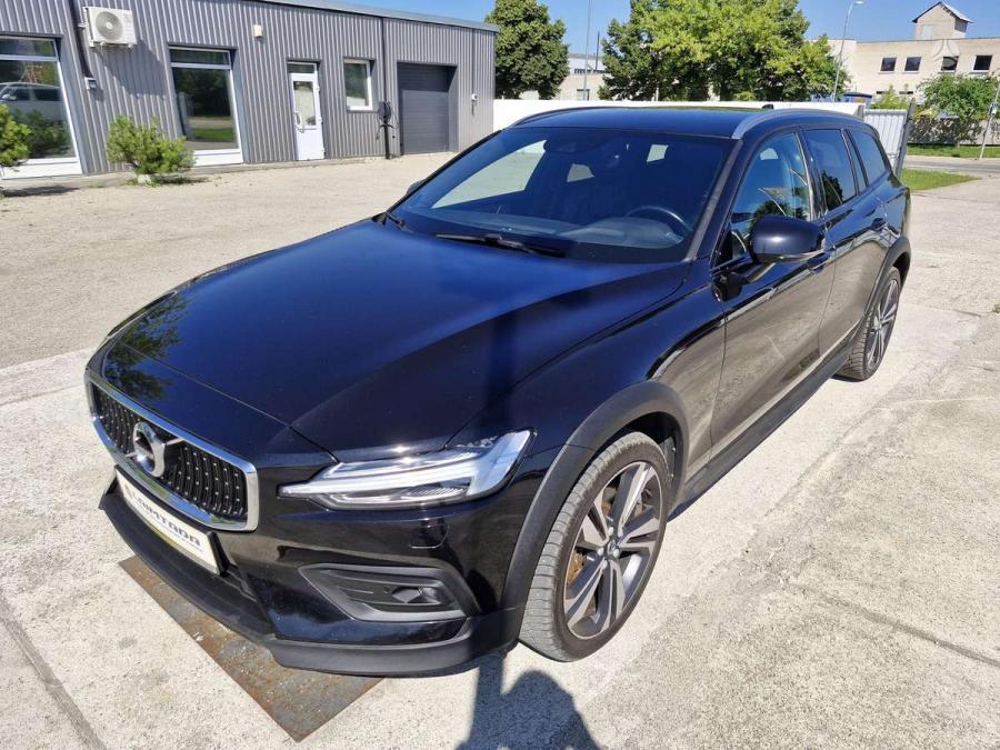 Melns Volvo V60 Cross Country 2020 Telšiai, ar dzinēja tilpumu 1.97 L un nobraukumu 401 tūkst. km par 11300 €, foto 11 vietnē AUTOMOTO.COM.LV