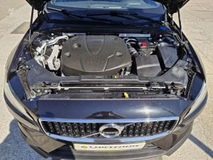 Melns Volvo V60 Cross Country 2020 Telšiai, ar dzinēja tilpumu 1.97 L un nobraukumu 401 tūkst. km par 11300 €, foto 12 vietnē AUTOMOTO.COM.LV