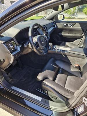 Melns Volvo V60 Cross Country 2020 Telšiai, ar dzinēja tilpumu 1.97 L un nobraukumu 401 tūkst. km par 11300 €, foto 14 vietnē AUTOMOTO.COM.LV