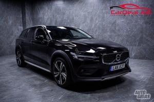 Melns Volvo V60 Cross Country 2021 Kauņa, ar dzinēja tilpumu 0.00 L un nobraukumu 87 tūkst. km par 36176 €, foto  vietnē AUTOMOTO.COM.LV