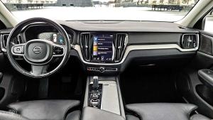 Melns Volvo V60 Cross Country 2021 Viļņa, ar dzinēja tilpumu 2.00 L un nobraukumu 204 tūkst. km par 19990 €, foto 14 vietnē AUTOMOTO.COM.LV