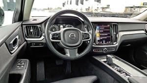 Melns Volvo V60 Cross Country 2021 Viļņa, ar dzinēja tilpumu 2.00 L un nobraukumu 204 tūkst. km par 19990 €, foto 23 vietnē AUTOMOTO.COM.LV