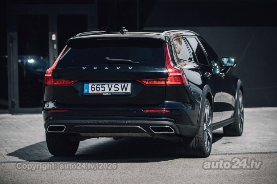 Черный Вольво V60 Cross Country 2021 в Таллин, объемом двигателя 0.00 л и пробегом 210 тыс. км за 20900 €, фото 5 на AUTOMOTO.COM.LV
