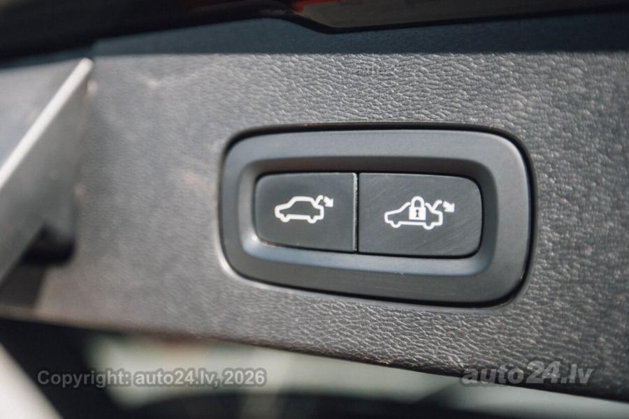 Черный Вольво V60 Cross Country 2021 в Таллин, объемом двигателя 0.00 л и пробегом 210 тыс. км за 20900 €, фото 20 на AUTOMOTO.COM.LV