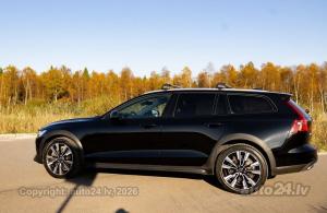 Черный Вольво V60 Cross Country 2021 в Таллин, объемом двигателя 2.00 л и пробегом 174 тыс. км за 25490 €, фото 4 на AUTOMOTO.COM.LV