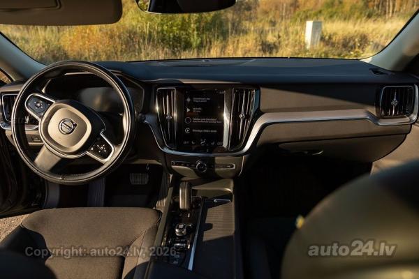 Melns Volvo V60 Cross Country 2021 Tallina, ar dzinēja tilpumu 2.00 L un nobraukumu 174 tūkst. km par 25490 €, foto 6 vietnē AUTOMOTO.COM.LV