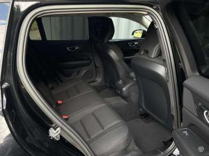 Melns Volvo V60 Cross Country 2022 Viļņa, ar dzinēja tilpumu 1.97 L un nobraukumu 124 tūkst. km par 22900 €, foto 6 vietnē AUTOMOTO.COM.LV