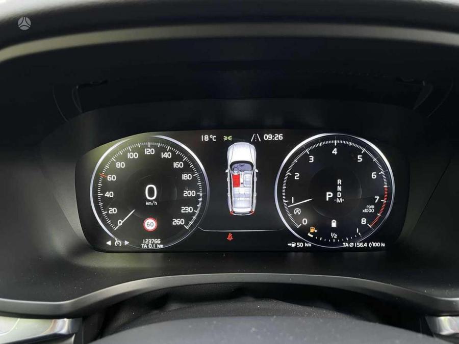 Melns Volvo V60 Cross Country 2022 Viļņa, ar dzinēja tilpumu 1.97 L un nobraukumu 124 tūkst. km par 22900 €, foto 19 vietnē AUTOMOTO.COM.LV