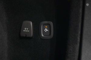 Black Volvo V60 Cross Country 2022 in Vilnius, with an engine capacity of 1.97 L and mileage of 167 thousand km for 26900 €, photo 16 on AUTOMOTO.COM.LV