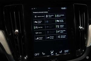 Black Volvo V60 Cross Country 2022 in Vilnius, with an engine capacity of 1.97 L and mileage of 167 thousand km for 26900 €, photo 19 on AUTOMOTO.COM.LV