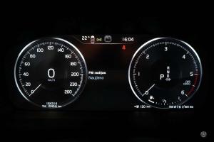 Black Volvo V60 Cross Country 2022 in Vilnius, with an engine capacity of 1.97 L and mileage of 167 thousand km for 26900 €, photo 24 on AUTOMOTO.COM.LV
