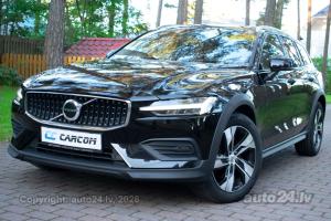 Черный Вольво V60 Cross Country 2022 в Таллин, объемом двигателя 2.00 л и пробегом 81 тыс. км за 33990 €, фото  на AUTOMOTO.COM.LV