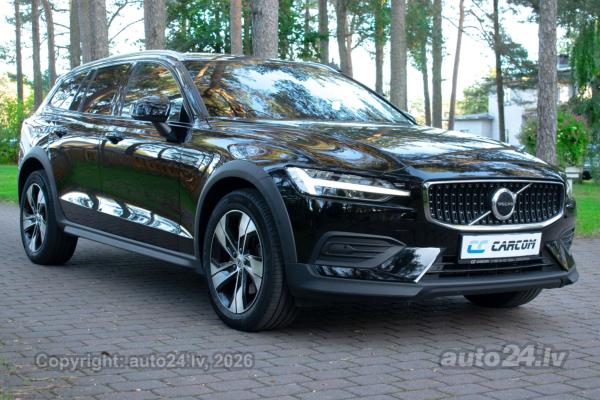 Черный Вольво V60 Cross Country 2022 в Таллин, объемом двигателя 2.00 л и пробегом 81 тыс. км за 33990 €, фото 9 на AUTOMOTO.COM.LV
