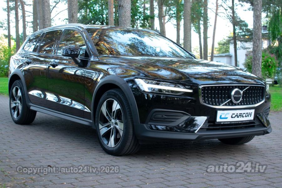 Черный Вольво V60 Cross Country 2022 в Таллин, объемом двигателя 2.00 л и пробегом 81 тыс. км за 33990 €, фото 9 на AUTOMOTO.COM.LV