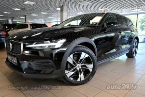 Черный Вольво V60 Cross Country 2023 в Таллин, объемом двигателя 2.00 л и пробегом 92 тыс. км за 32990 €, фото 5 на AUTOMOTO.COM.LV