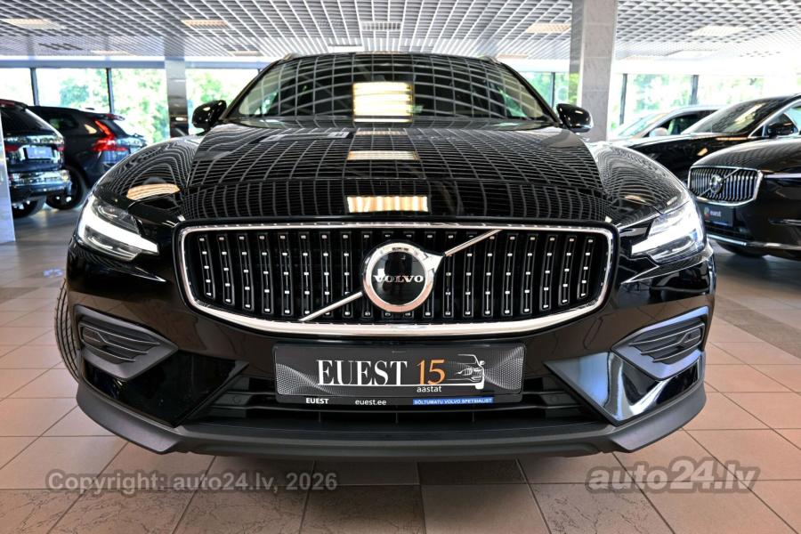 Черный Вольво V60 Cross Country 2023 в Таллин, объемом двигателя 2.00 л и пробегом 92 тыс. км за 32990 €, фото 6 на AUTOMOTO.COM.LV
