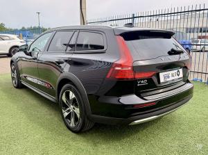 Черный Вольво V60 Cross Country 2023 в Паневежис, объемом двигателя 1.97 л и пробегом 136 тыс. км за 24900 €, фото 10 на AUTOMOTO.COM.LV