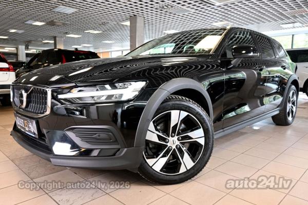 Черный Вольво V60 Cross Country 2023 в Таллин, объемом двигателя 2.00 л и пробегом 50 тыс. км за 35990 €, фото 5 на AUTOMOTO.COM.LV