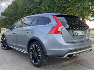 Синий Вольво V60 Cross Country 2017 в Каунас, объемом двигателя 2.00 л и пробегом 135 тыс. км за 11450 €, фото 6 на AUTOMOTO.COM.LV