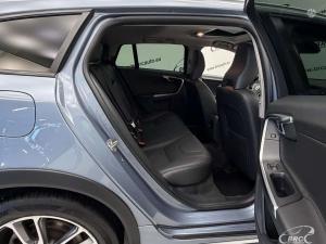 Zils Volvo V60 Cross Country 2018 Viļņa, ar dzinēja tilpumu 1.97 L un nobraukumu 104 tūkst. km par 13900 €, foto 12 vietnē AUTOMOTO.COM.LV