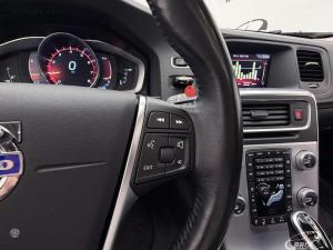 Zils Volvo V60 Cross Country 2018 Viļņa, ar dzinēja tilpumu 1.97 L un nobraukumu 104 tūkst. km par 13900 €, foto 32 vietnē AUTOMOTO.COM.LV