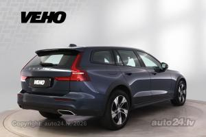 Синий Вольво V60 Cross Country 2021 в Таллин, объемом двигателя 2.00 л и пробегом 88 тыс. км за 25900 €, фото 4 на AUTOMOTO.COM.LV