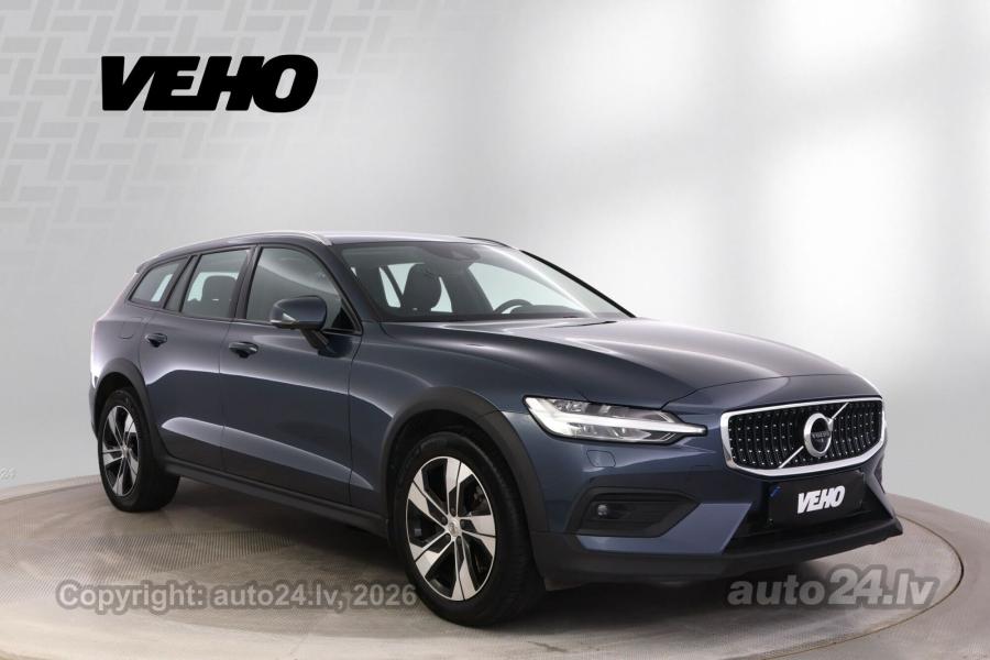 Синий Вольво V60 Cross Country 2021 в Таллин, объемом двигателя 2.00 л и пробегом 88 тыс. км за 25900 €, фото 6 на AUTOMOTO.COM.LV