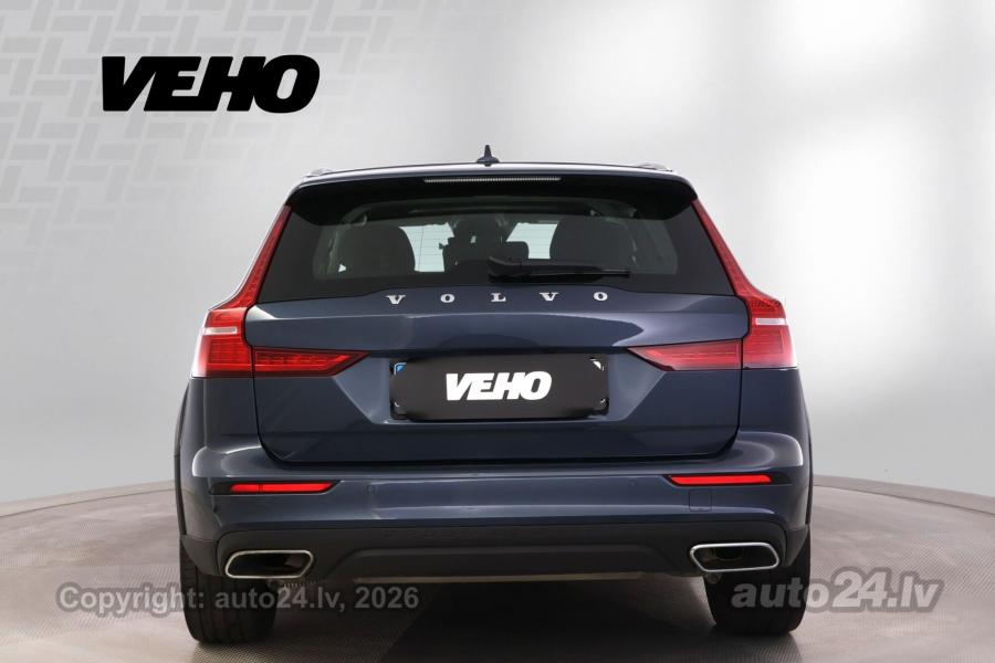 Синий Вольво V60 Cross Country 2021 в Таллин, объемом двигателя 2.00 л и пробегом 88 тыс. км за 25900 €, фото 8 на AUTOMOTO.COM.LV