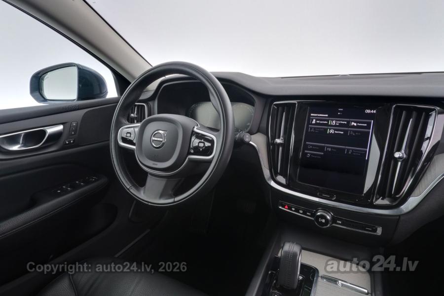 Синий Вольво V60 Cross Country 2021 в Таллин, объемом двигателя 2.00 л и пробегом 88 тыс. км за 25900 €, фото 13 на AUTOMOTO.COM.LV