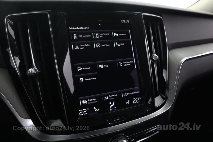 Синий Вольво V60 Cross Country 2021 в Таллин, объемом двигателя 2.00 л и пробегом 88 тыс. км за 25900 €, фото 15 на AUTOMOTO.COM.LV